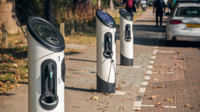 Zapmap 2025 EV chargepoint installation data points towards year-on ...