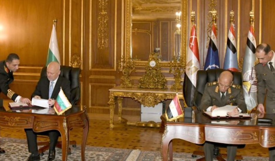 Egypt, Bulgaria’s Defense Ministers sign MoU in military cooperation ...