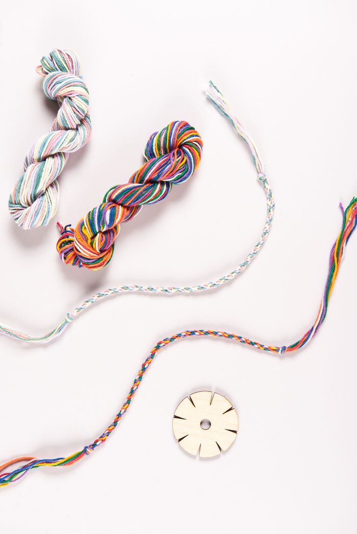 how to make a jellyfish friendship bracelet