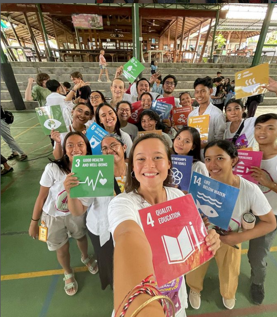 How harnessing the power of young people can change the world - Bett ...