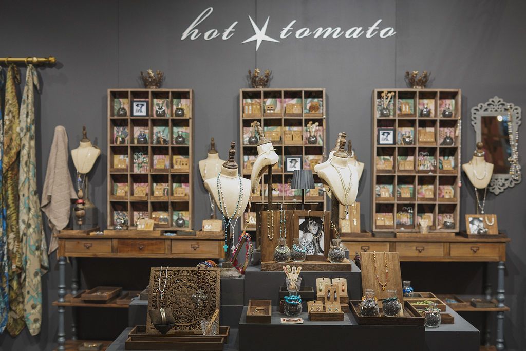 How to Make Your Visual Merchandising Reflect Your Branding