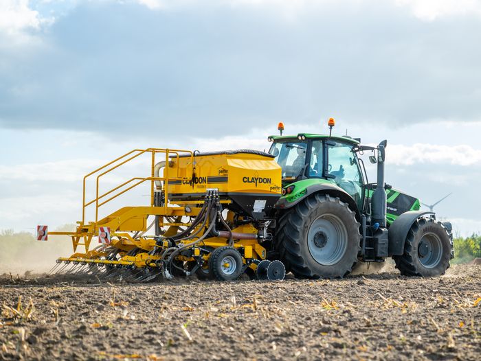 Evolution M3F 3m Grain & Fertiliser Mounted Dril - Lamma Show