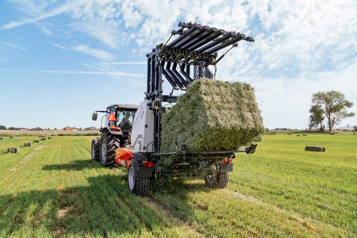 ARCUSIN MULTIPACK E14 BALE PACKING MACHINE - Lamma Show