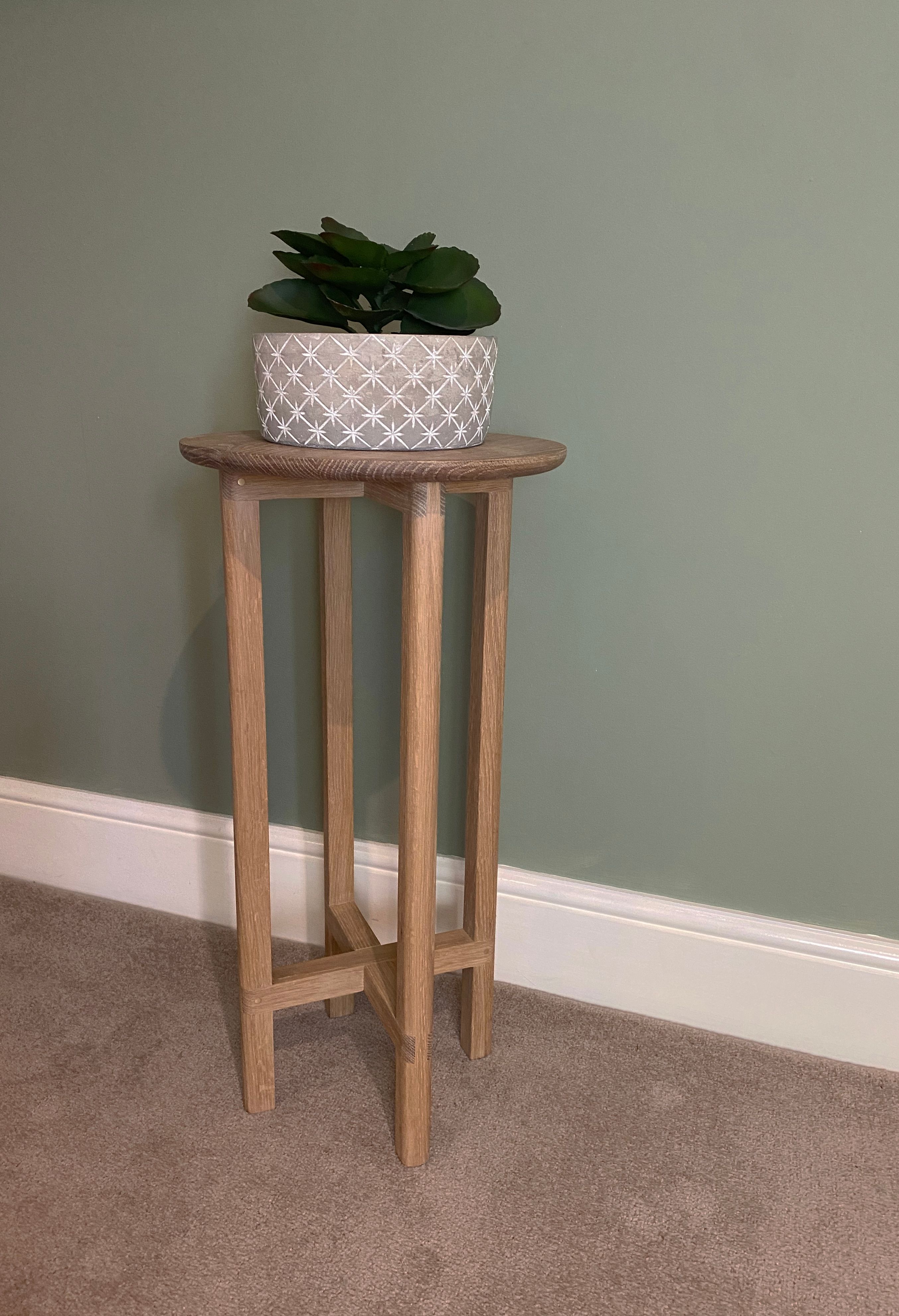 Elli tall table - Retail Revealed