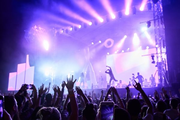 A stage powered by hydrogen will be used at a UK music festival ...
