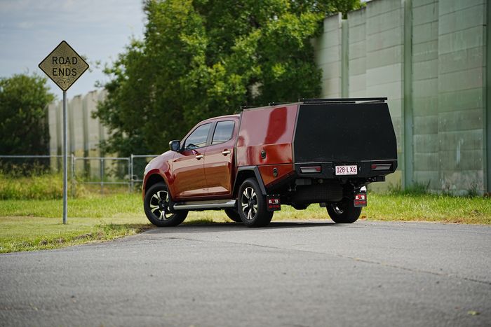 Aluminium Chassis Mount Canopy Special - National 4x4 Outdoors Show ...