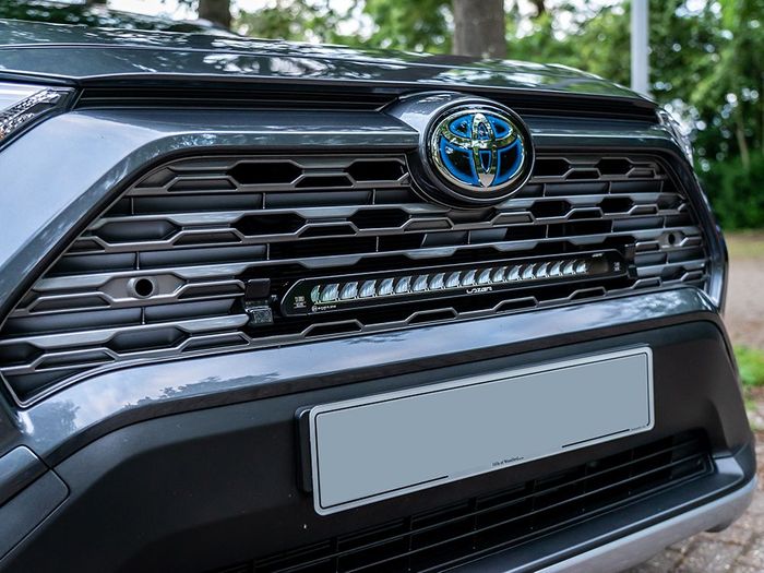 TOYOTA RAV4 HYBRID 2019 GRILLE KIT National 4x4 Outdoors Show Sydney 2024