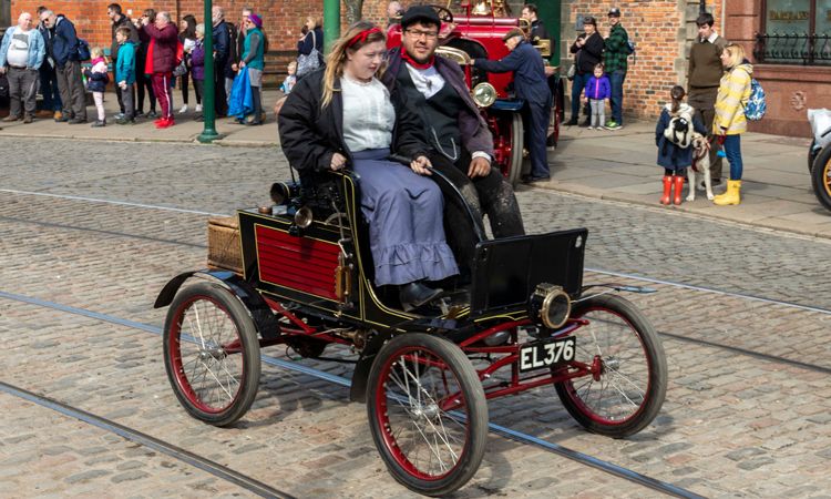 1899 Locomobile (steam) - Veteran Car Run 2023