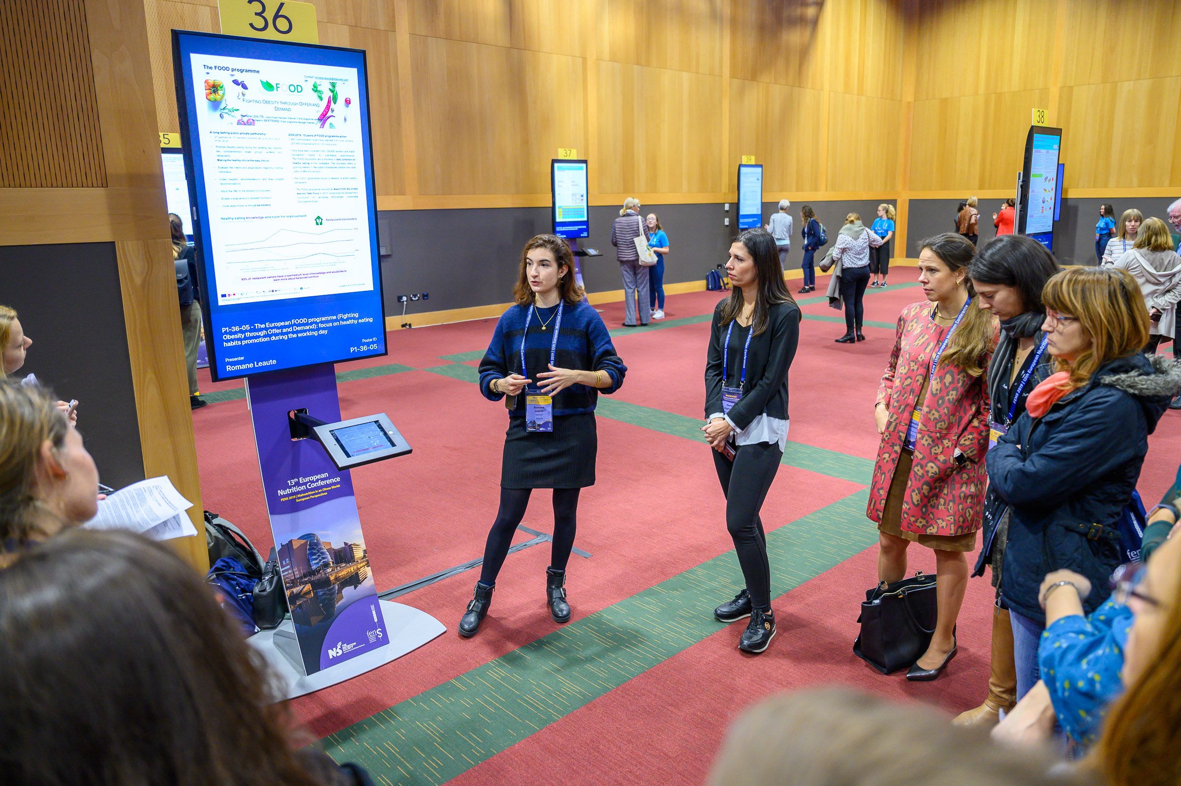 40 x e-Poster terminals displaying 700 abstracts - International Confex