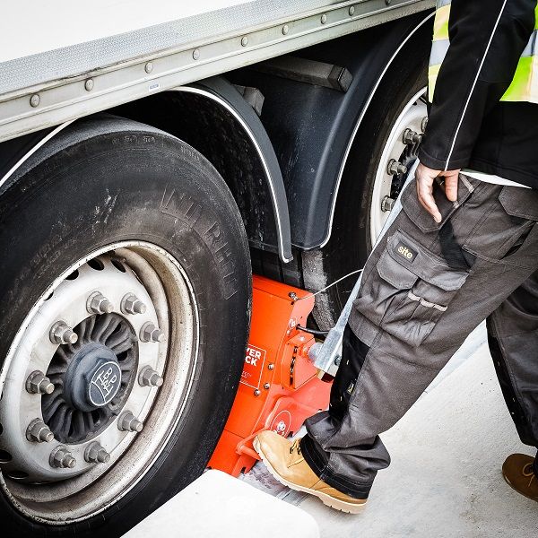 POWERCHOCK® 7 | Lockable Wheel Restraint System - The Health & Safety ...