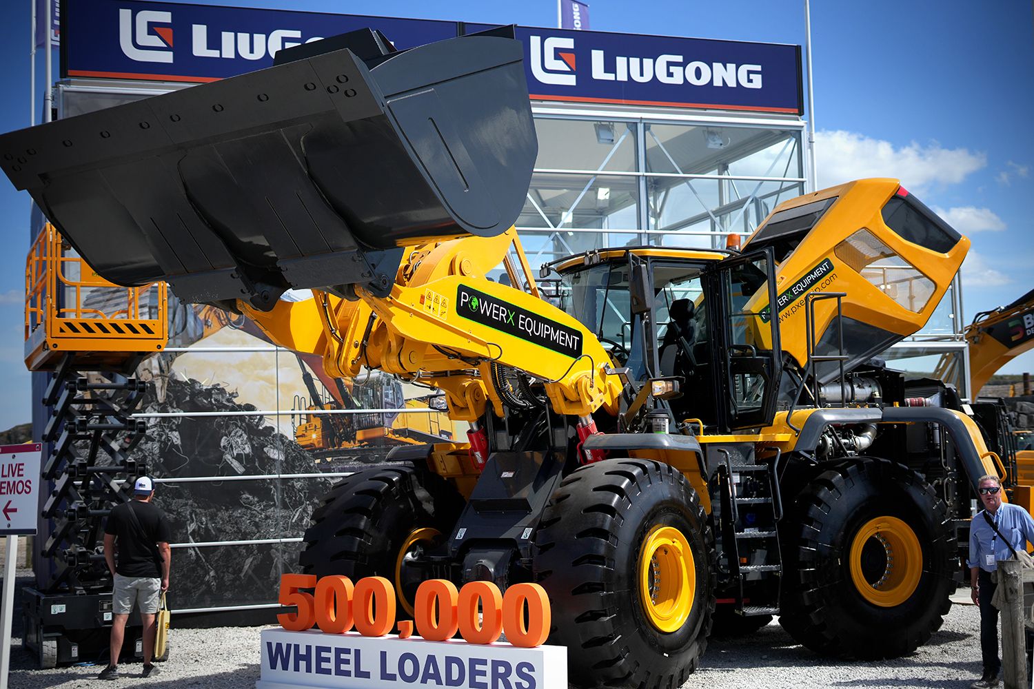Visit Hillhead : the UK Quarrying, Construction & Recycling Exhibition