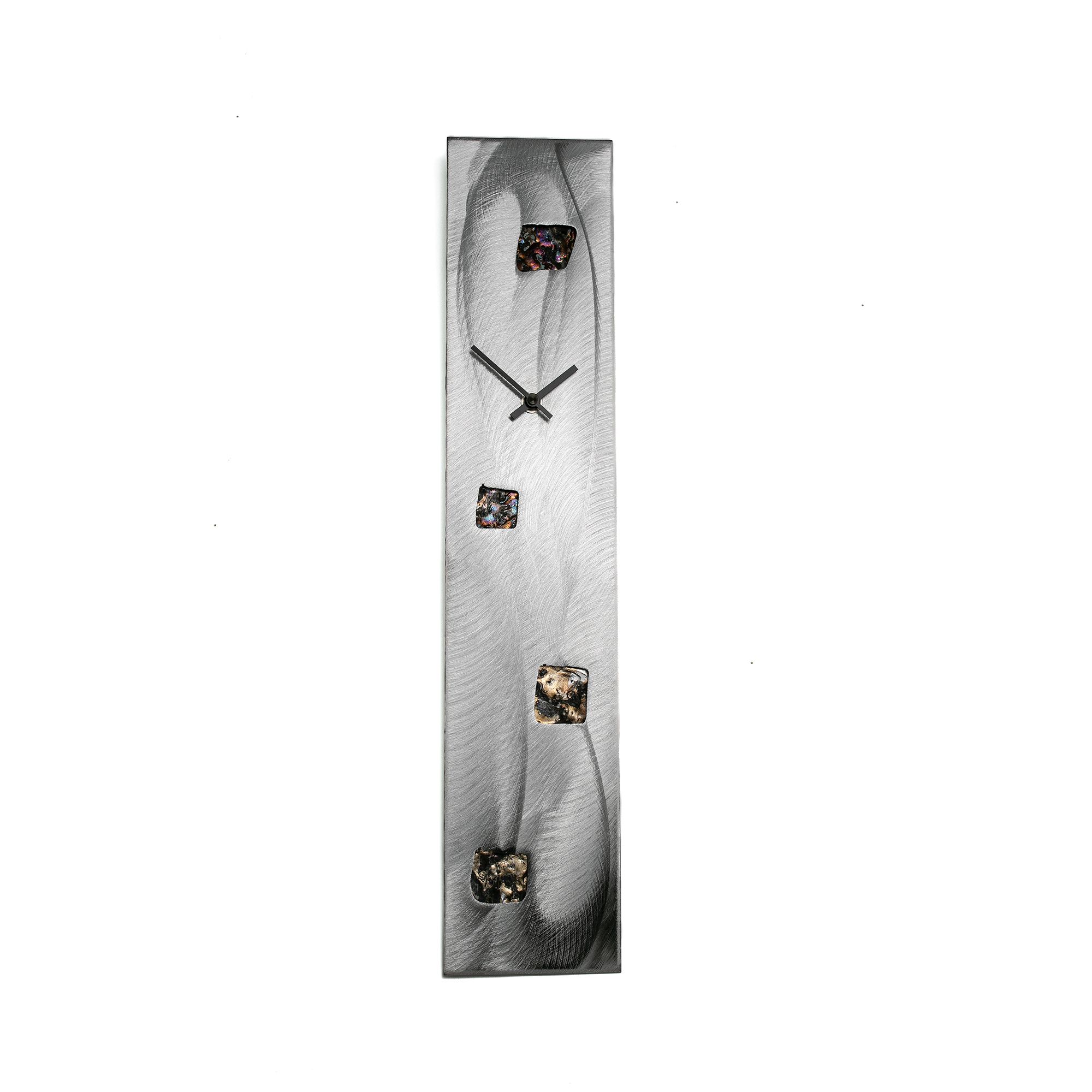 Stainless steel medium wall clocks - Retail Revealed